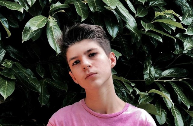 JAMES BAKIAN – EP Review: “Unstoppable” – ECLECTIC MUSIC LOVER
