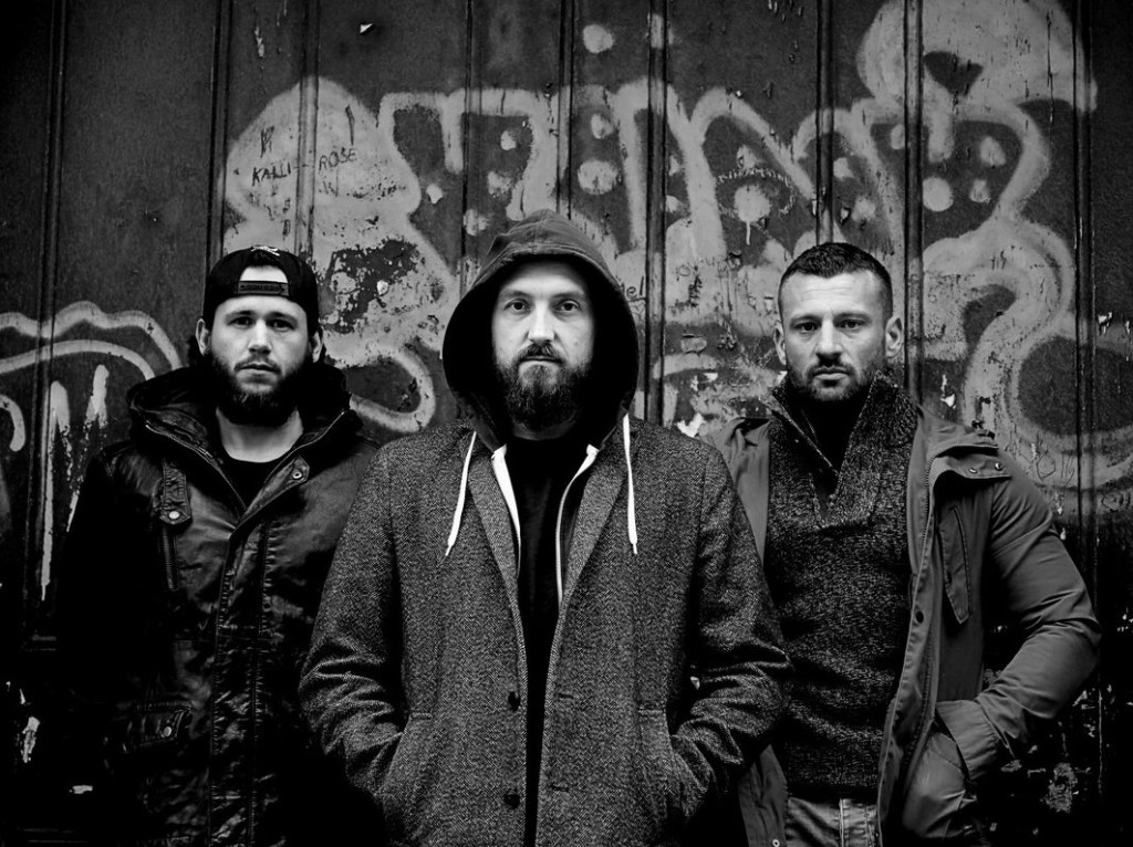 HOLY COVES – Single Review: “Desert Storm” – ECLECTIC MUSIC LOVER