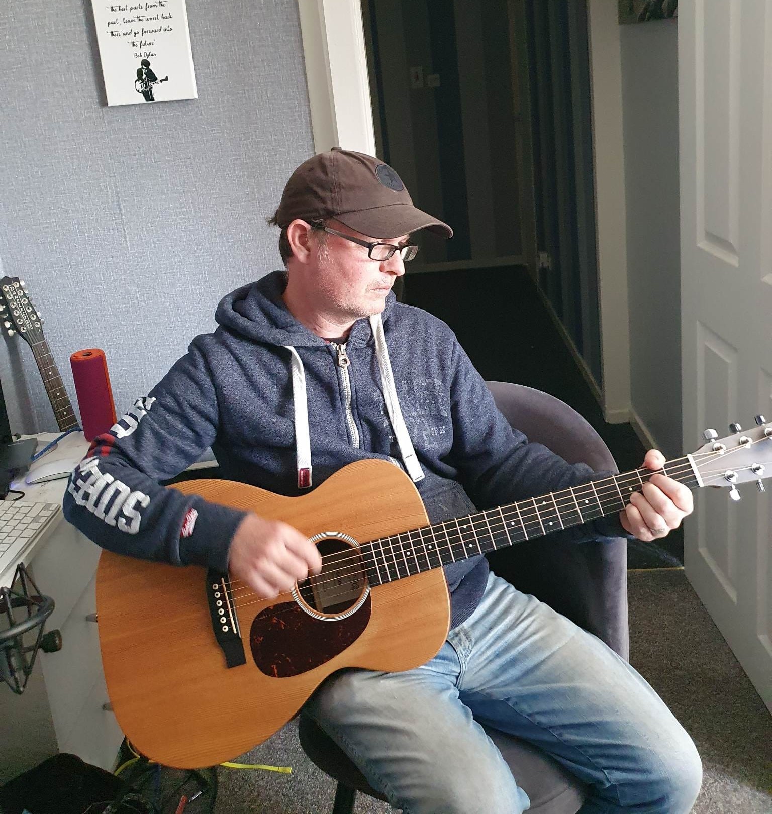 KEVIN ROBERTSON – Album Review: “Magic Spells Abound” – ECLECTIC MUSIC ...