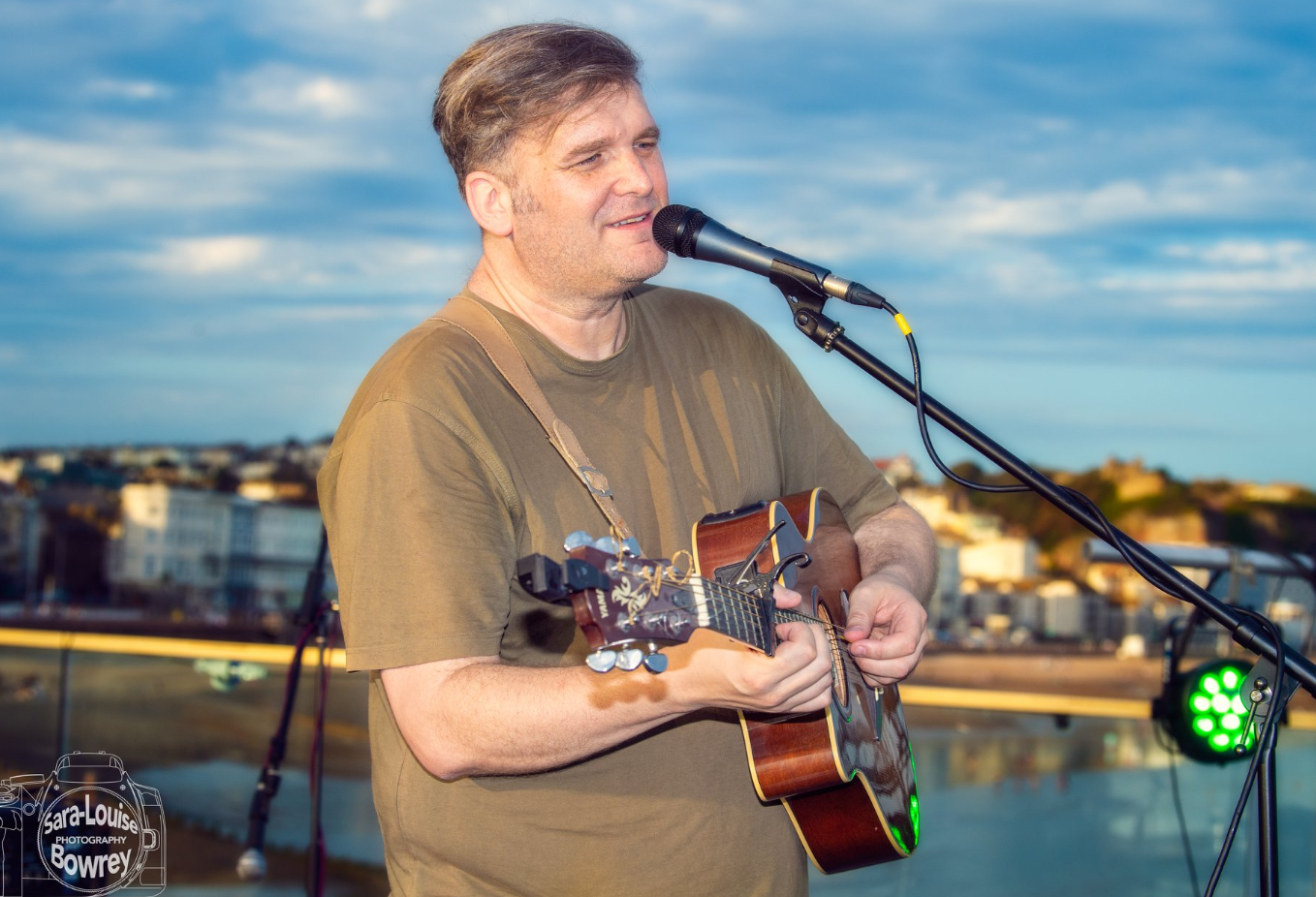 TIM EVELEIGH – Album Review: “A Record” – ECLECTIC MUSIC LOVER