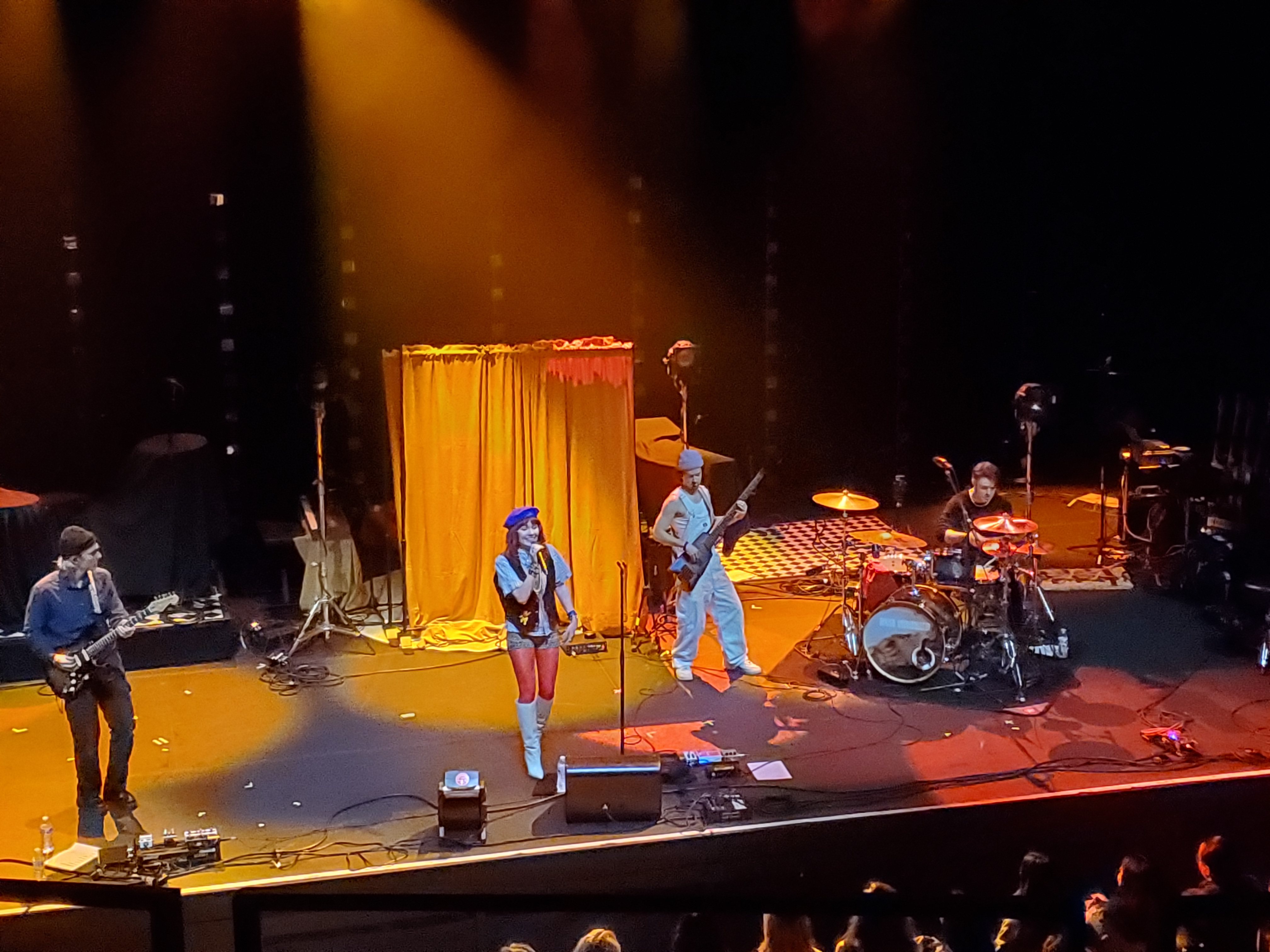 CONCERT REVIEW – lovelytheband, Beach Weather & Ava Maybee at The Novo ...