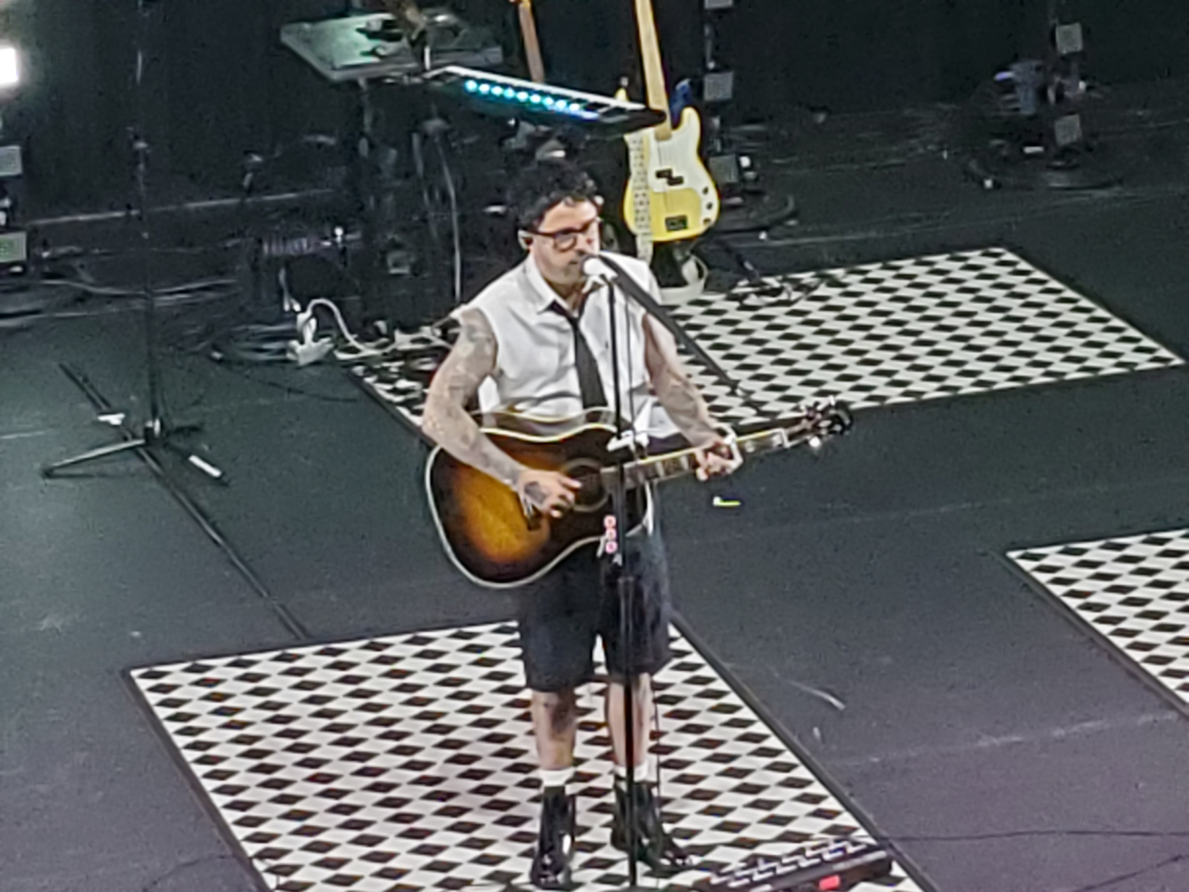 CONCERT REVIEW – lovelytheband, Beach Weather & Ava Maybee at The Novo ...
