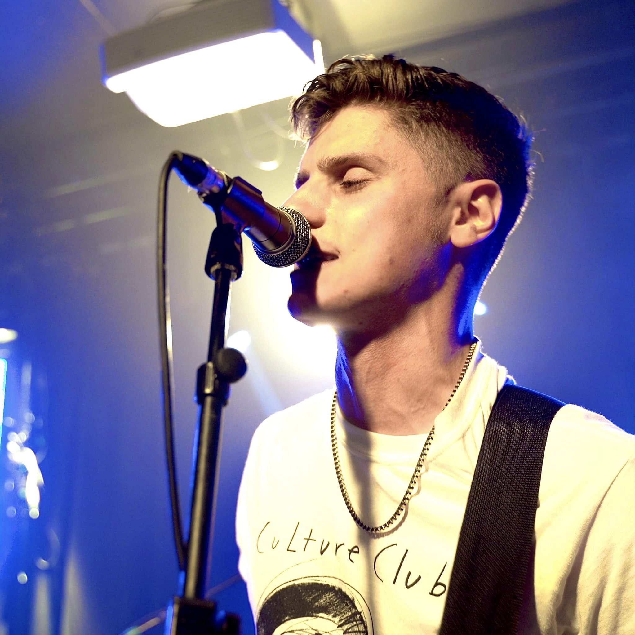 OLI BARTON – Single Review: “It’s Over Now” – ECLECTIC MUSIC LOVER